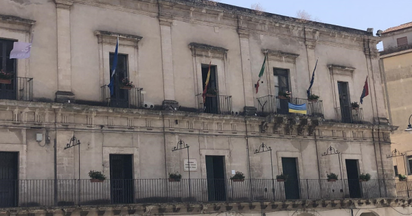 Terremoto al palazzo municipale di Modica, il gruppo consiliare di Voce ...